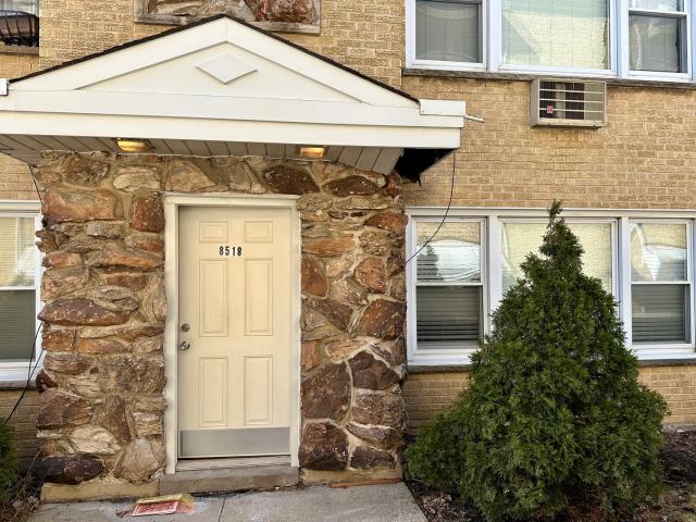 8518 W Rascher Ave, Unit 2, Chicago, IL 60656 | MLS #12568 | Compass