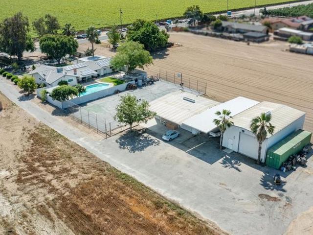 8519 S Orange Ave, Fresno, CA 93725