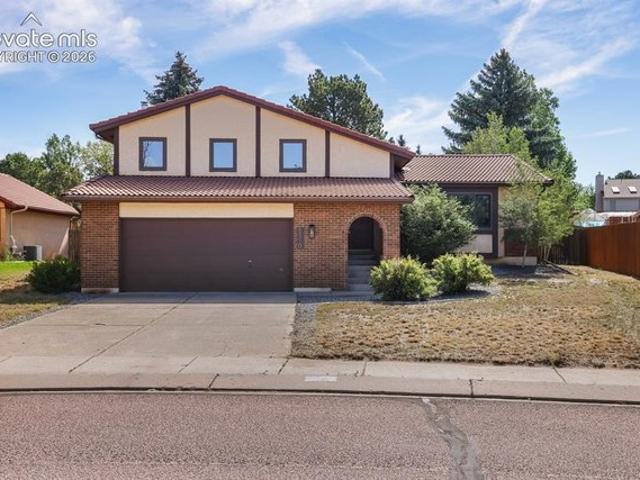 8510 Freemantle Dr, Colorado Springs, CO 80920