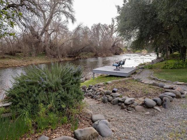 8510 Verdant Ct, Los Molinos, CA 96055