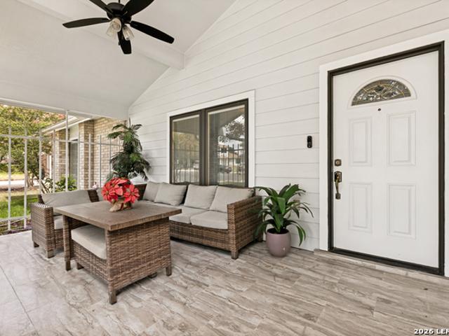 8511 Oak Fence St