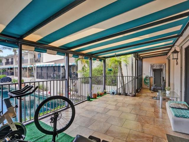 8511 Ardoch Rd, Hialeah, FL 33016