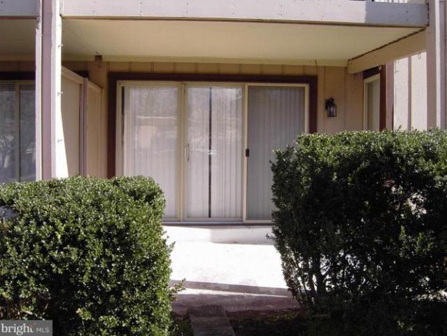 8511 Barrington Ct #D Springfield, VA 22152