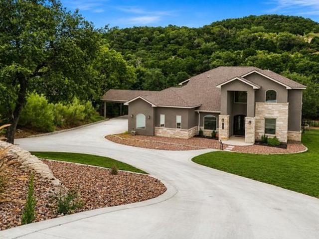 8511 Camp Verde Rio, San Antonio, TX 78255