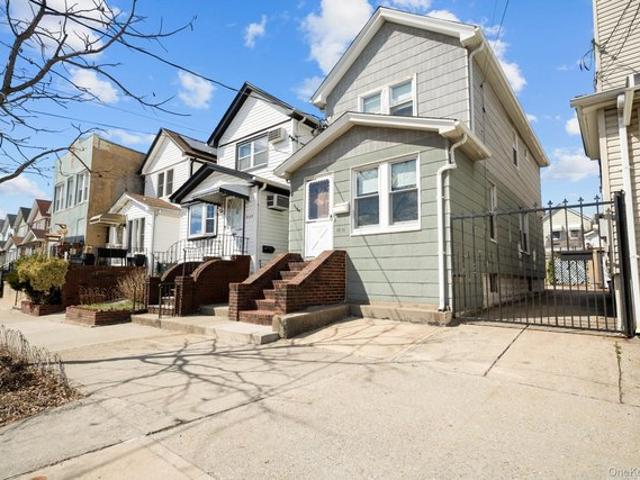 8511 Sutter Ave, Ozone Park, NY 11417