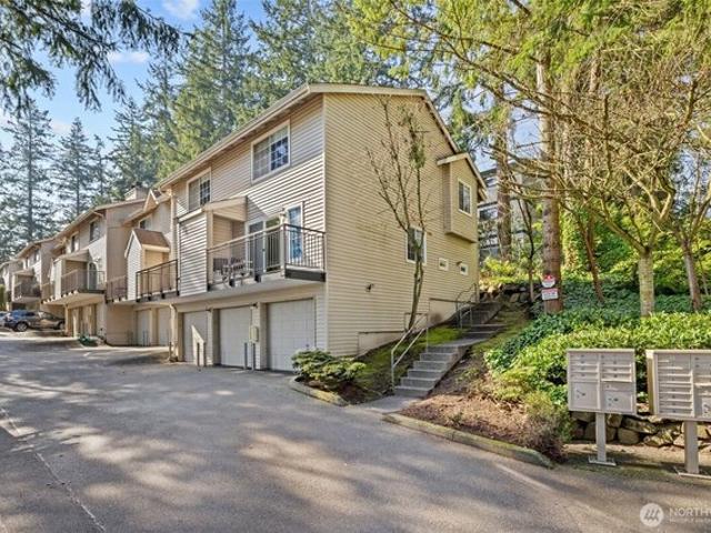 8512 nd St SW Apt 3, Edmonds, WA 98026
