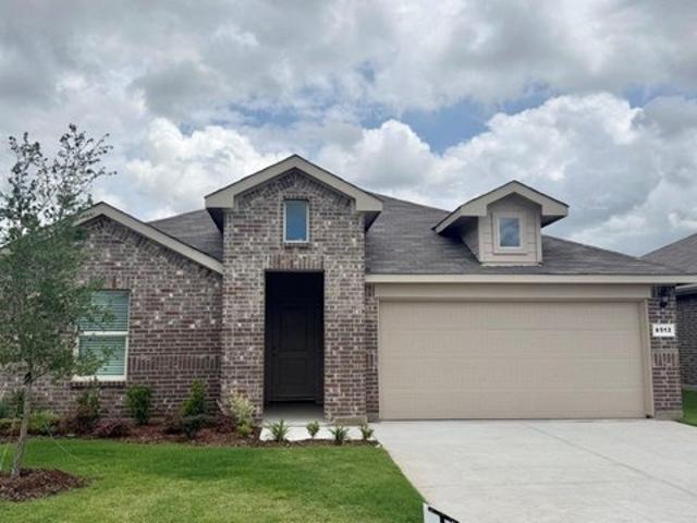 8512 Dunnstown Dr, Fort Worth, TX 76131