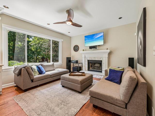 8512 Hampton Chase Court