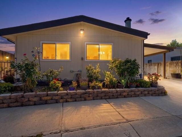 8512 Stream St NE, Albuquerque, NM 87113