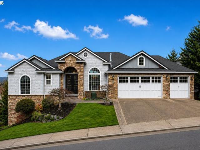 8512 SE Constance Dr, Happy Valley, OR 97086