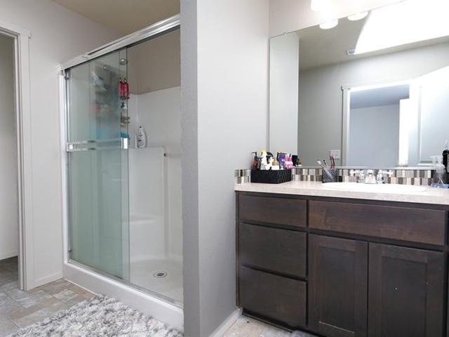 8513 NE 14th Pl, Vancouver, WA 98665