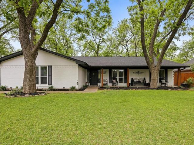 8513 Ravenswood Rd, Granbury, TX 76049