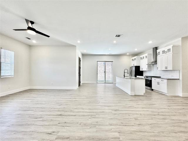 8513 Shorehan Road
