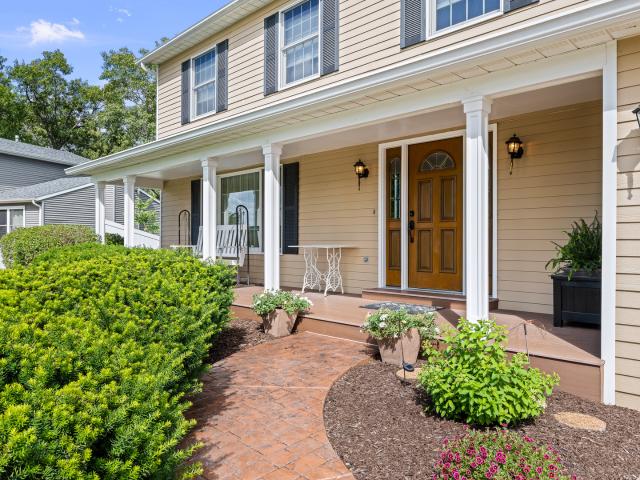 8513 17th Street W
