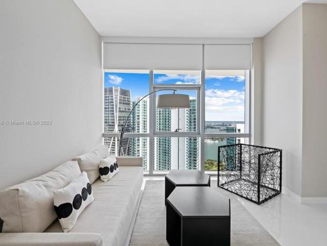 851 1st Ave NE #4901, Miami, FL 33132