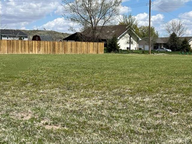 851 Cobbler Ln, Sutherland, NE 69165