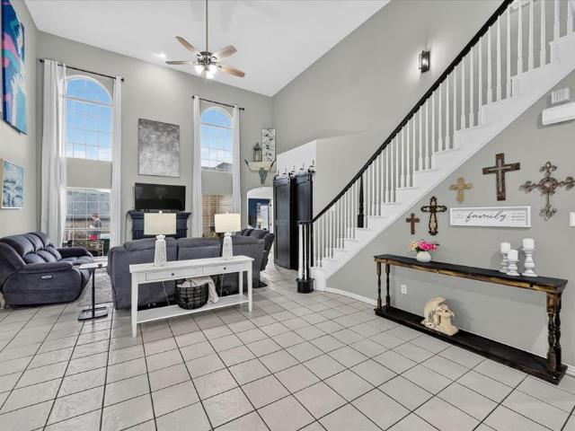 851 Bridle Path