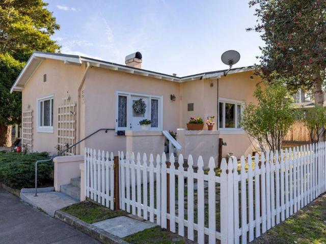 851 Laurel Avenue