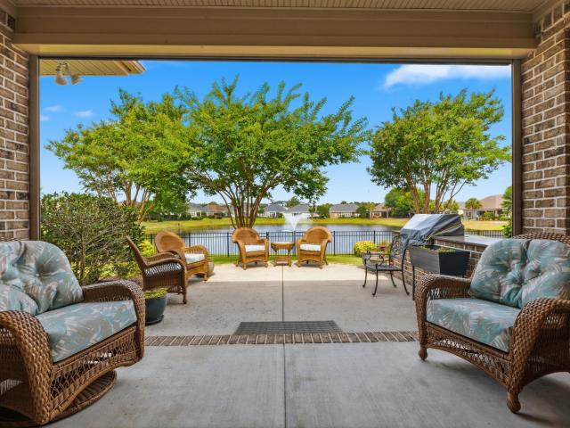 851 Monterrosa Dr