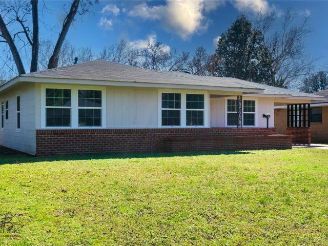 851 Martha Lane