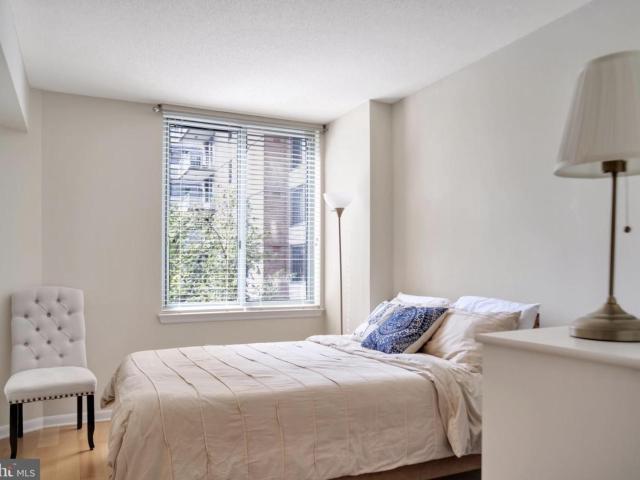 851 N Glebe Rd, Unit 402, Arlington, VA 22203 | MLS #VAAR2071