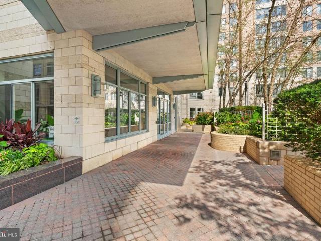 851 N Glebe Road # 1309