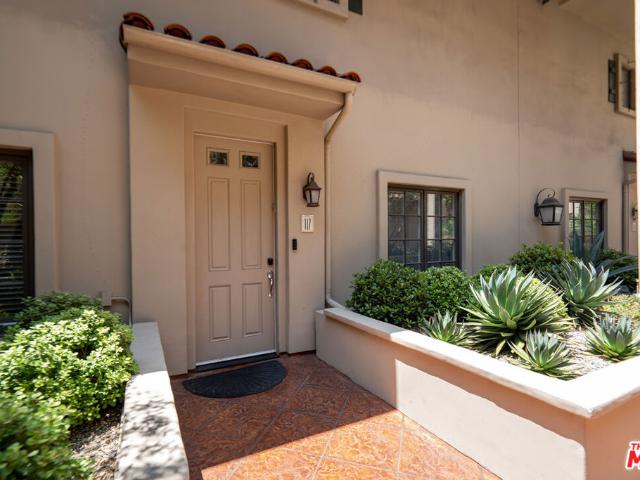 851 N San Vicente Boulevard 117