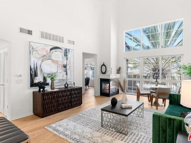 851 N San Vicente Blvd #303, West Hollywood, CA 90069