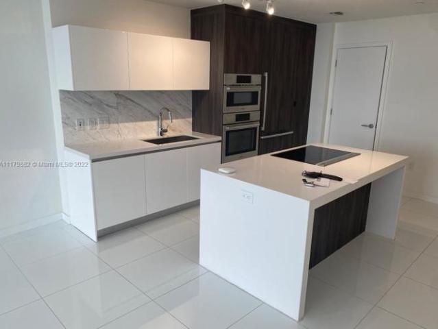 851 NE 1st Ave #800 Miami, FL 33132