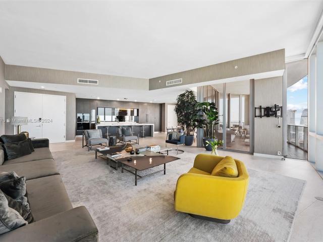 851 NE 1st Ave, Unit PH5112, Miami, FL 33132 | MLS #A11687