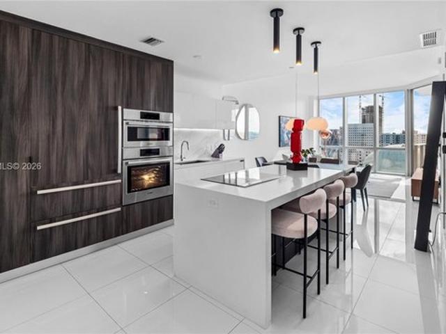 851 NE 1st Ave Unit 1606, Miami, FL 33132