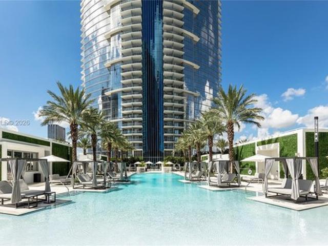 851 NE 1st Ave Unit 205, Miami, FL 33132
