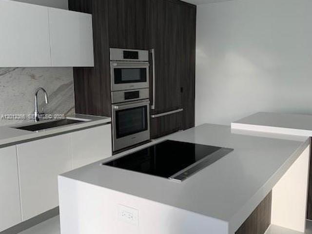 851 NE 1st Ave, Unit 2110, Miami, FL 33132 | MLS #A12012
