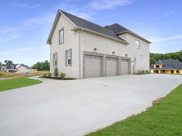 851 Shady Bluff Trail