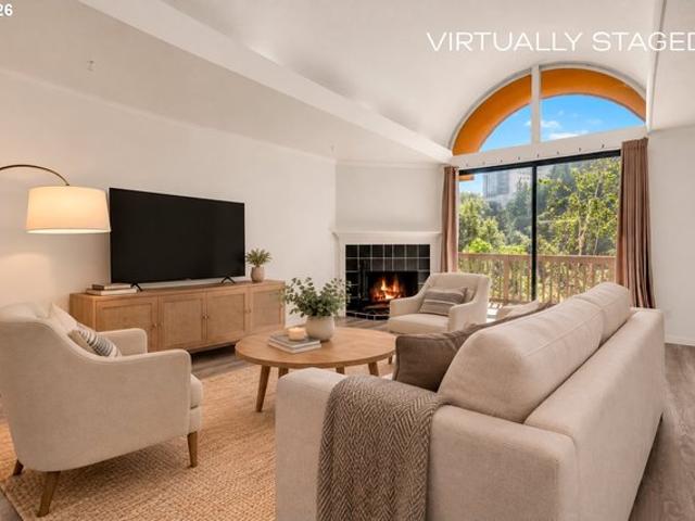 851 SW Broadway Dr Apt 52, Portland, OR 97201