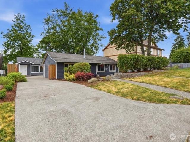 851 Pierce Ave NE, Renton, WA 98056