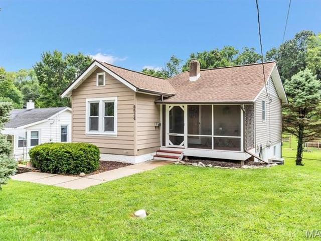 8524 Betty Lee Ave, Saint John, MO 63114