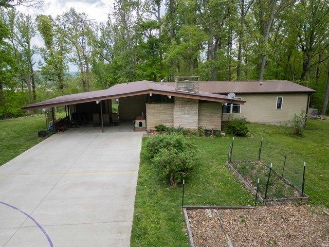 8524 W Skyline Dr, French Lick, IN 47432