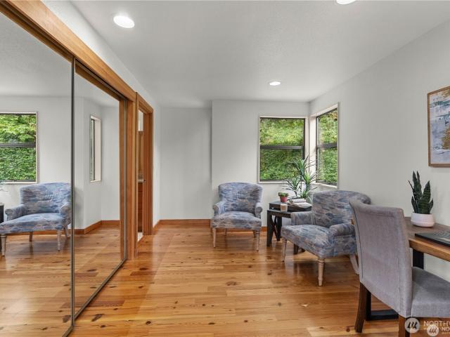 8526 E Mercer Way, Mercer Island, WA 98040 | MLS #2481