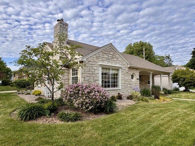 8526 W Clarke St, Wauwatosa, WI 53226