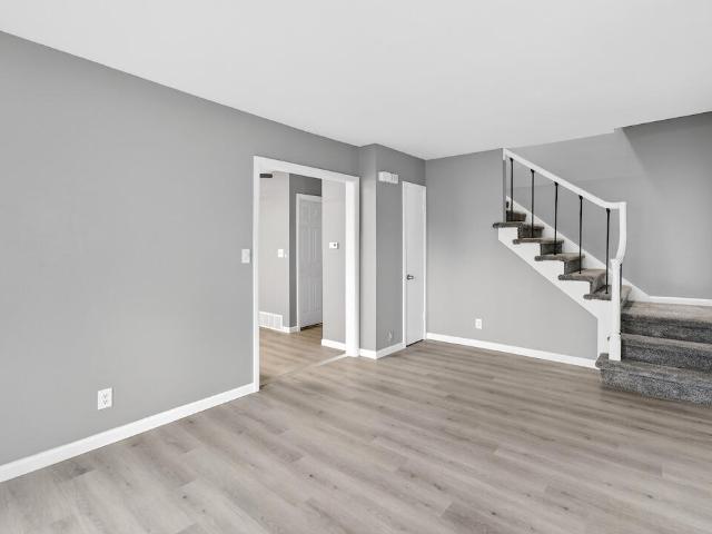 8526 W Villard Ave