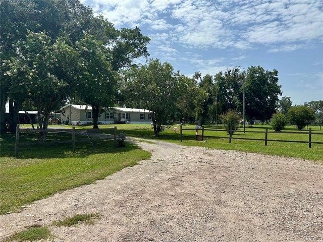 8528 Avon Lady Pl, Plant City, FL 33567