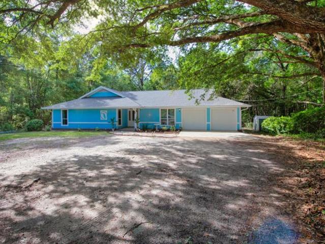 8529 Honeybee Ln, Milton, FL 32583