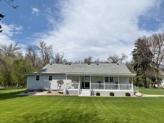 8529 52nd St NE, Devils Lake, ND 58301
