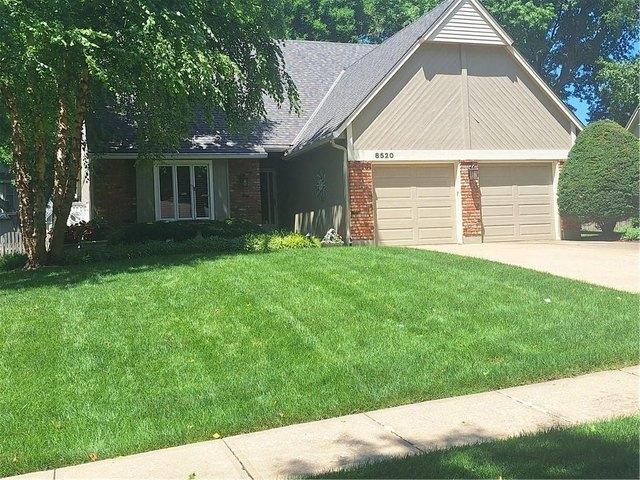 8520 Darnell St, Lenexa, KS 66215