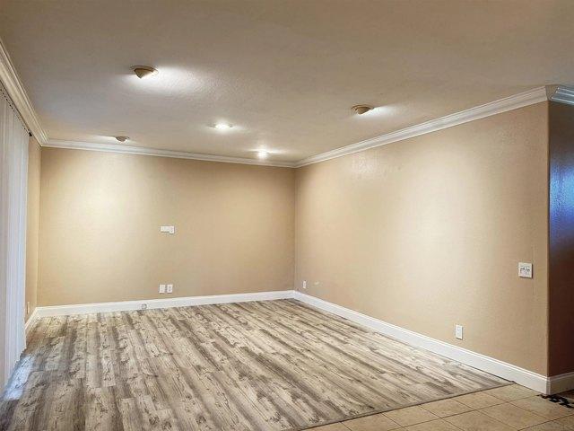 8520 Via Mallorca Unit J, La Jolla, CA 92037