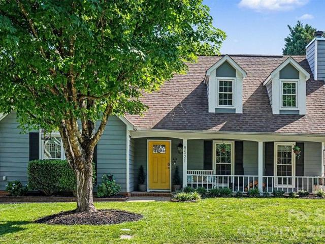 8521 Milton Morris Dr, Charlotte, NC 28227