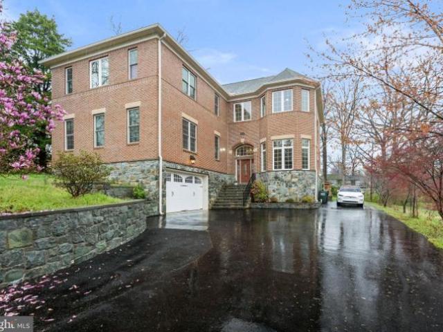 8522 Lewinsville Rd, McLean, VA 22102