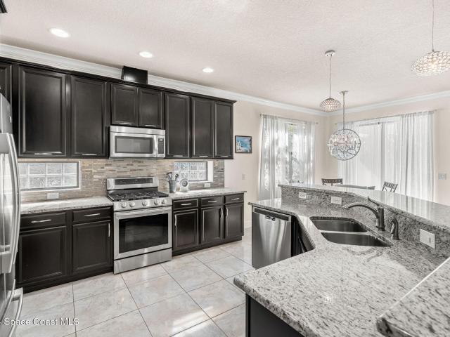 8522 Strom Park Dr, Melbourne, FL