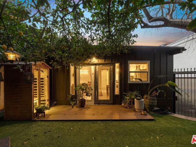 8522 Walnut Drive